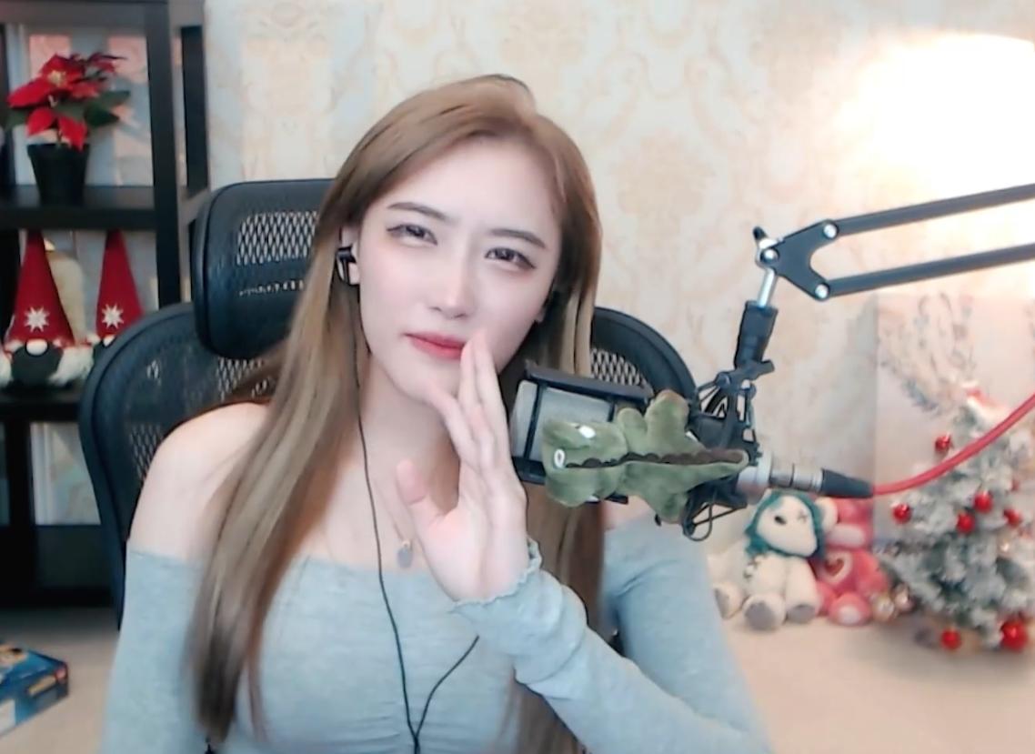 Watching "The Lonely Swimmer" statelessly, Xiaomo exposed OMG's black material: Falling in love ...