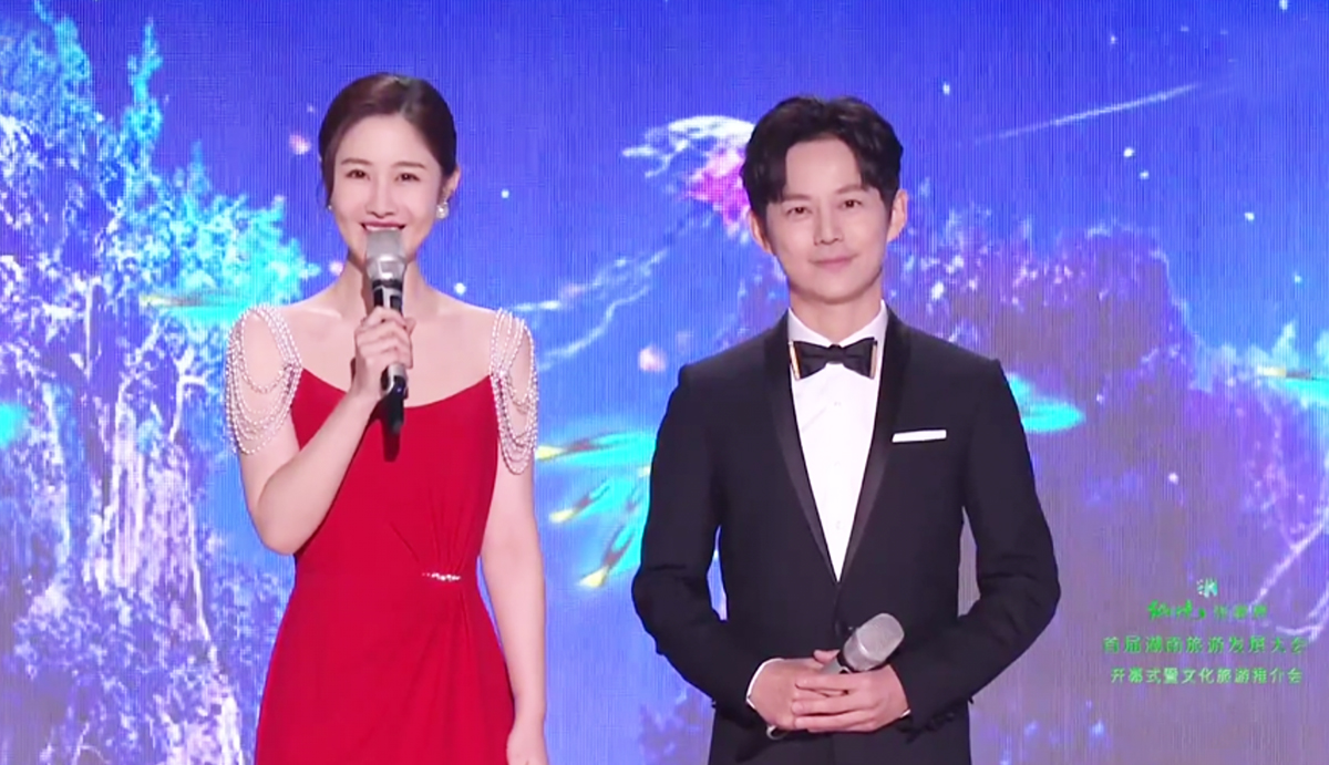 A show reflects the pattern of Mango 5 Xiaohua, Liang Tian supports Feng Xi's counterattack, and ...