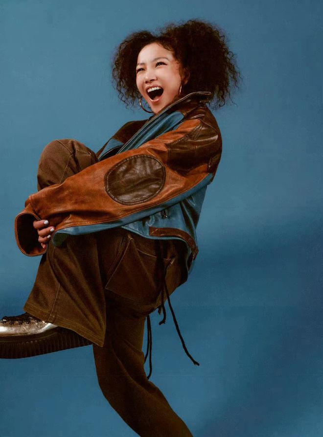 Veegee Xu Ruoqiao [Hit The Road]: Crazy, but correct - iNEWS