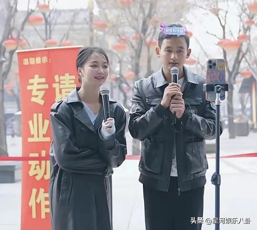 Acrobat Shi Lei Feifei performed on the street and was urged to marry ...