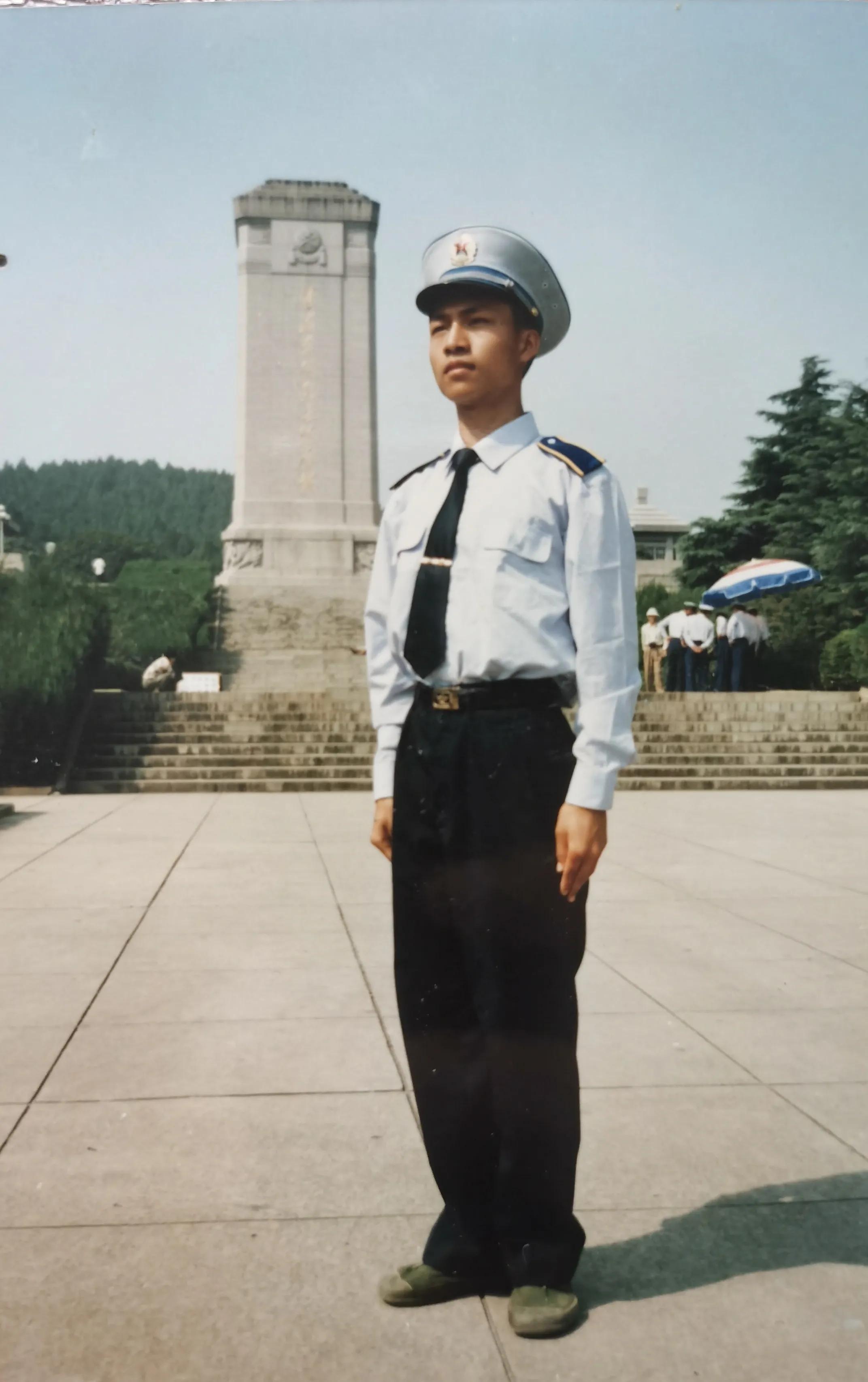 Comrades-in-arms, how much do you know about the uniforms of the 87th ...