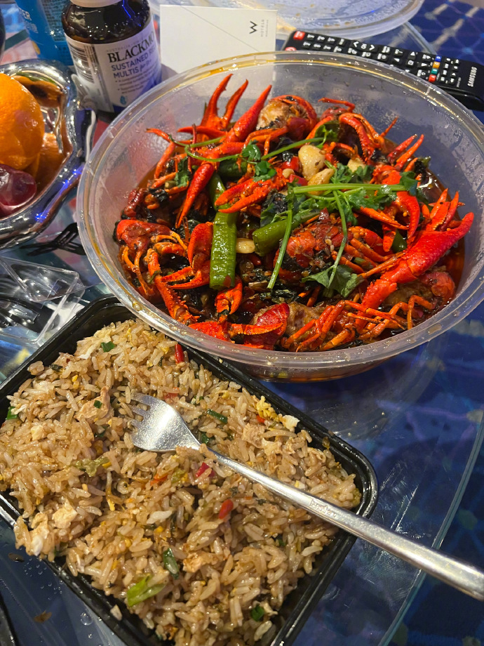 Wang Shiling returned to Changsha to celebrate Children's Day. Everyone ...