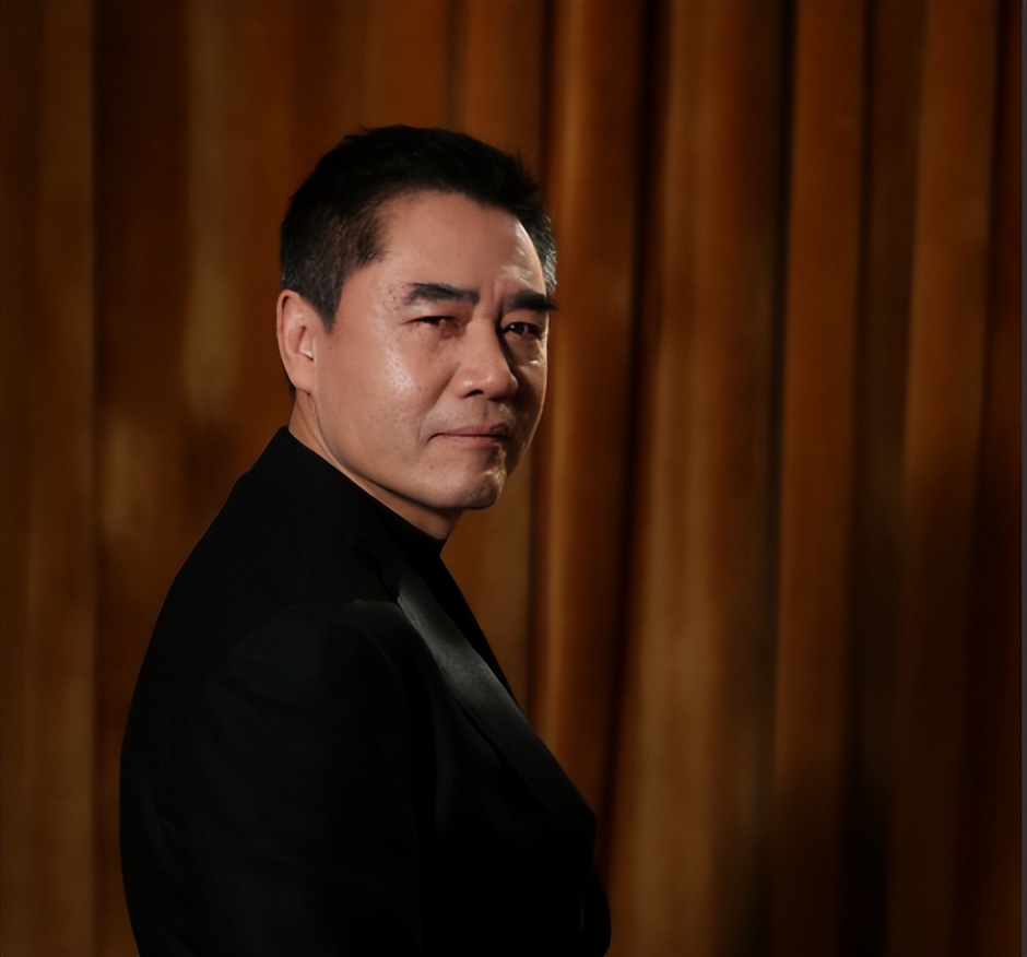 This time, the 67-year-old Chen Baoguo, known as the "play lunatic", made the "play bastard ...