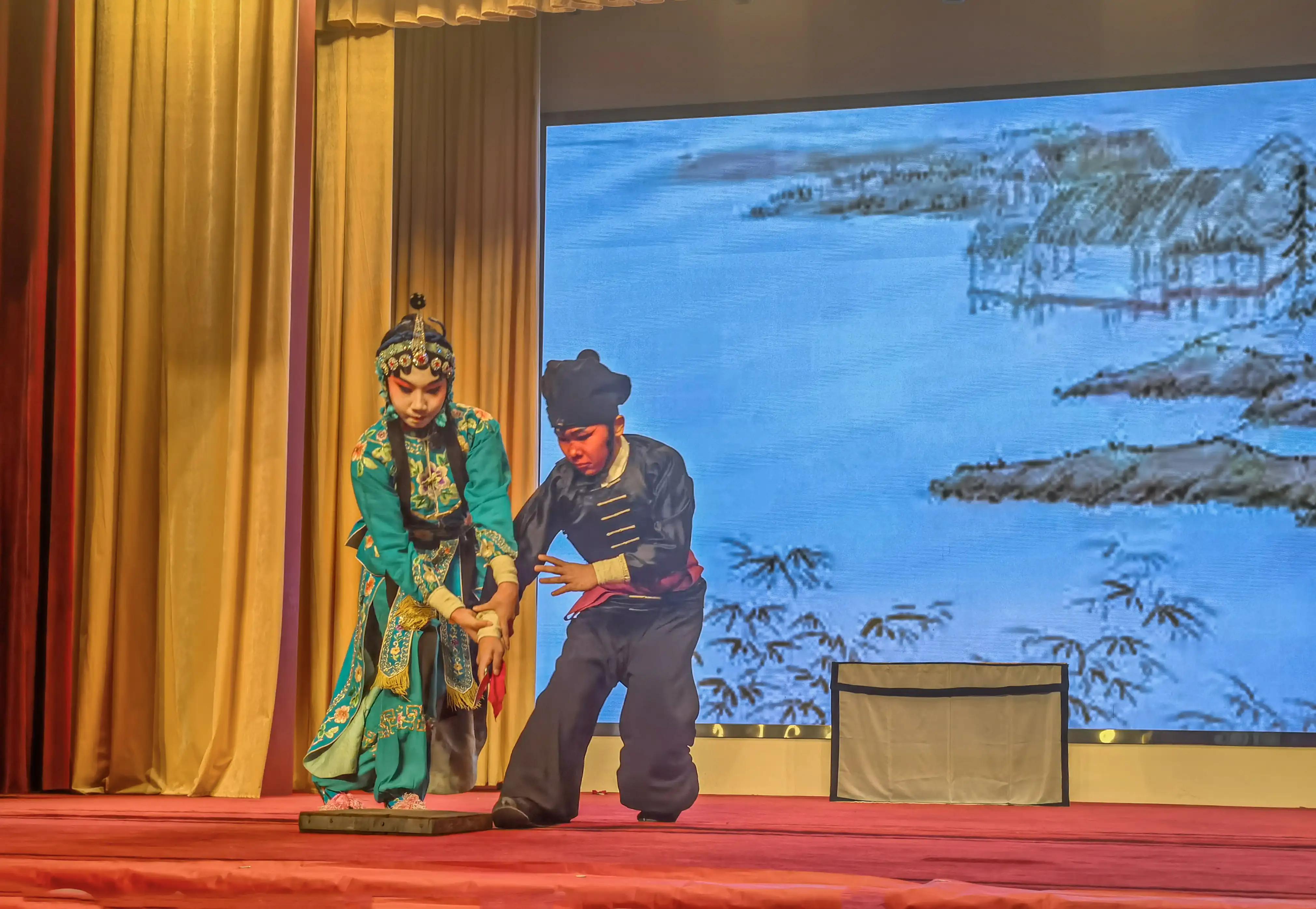 Jin Opera "Wu Song Da Dian" - iNEWS