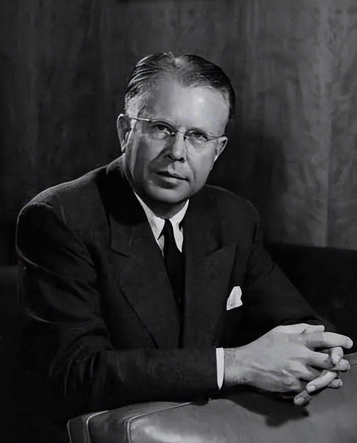 To understand "Oppenheimer", you need to know these things - iMedia