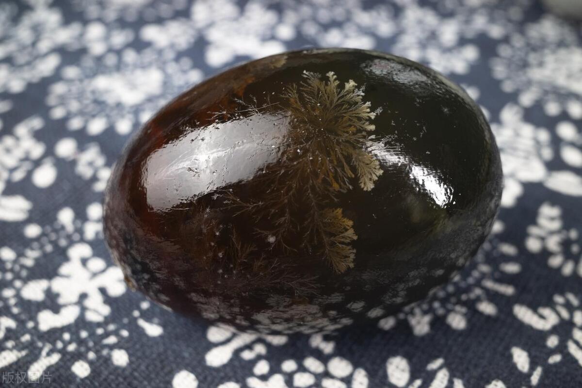 Do you know what is the process of making preserved eggs? - iNEWS