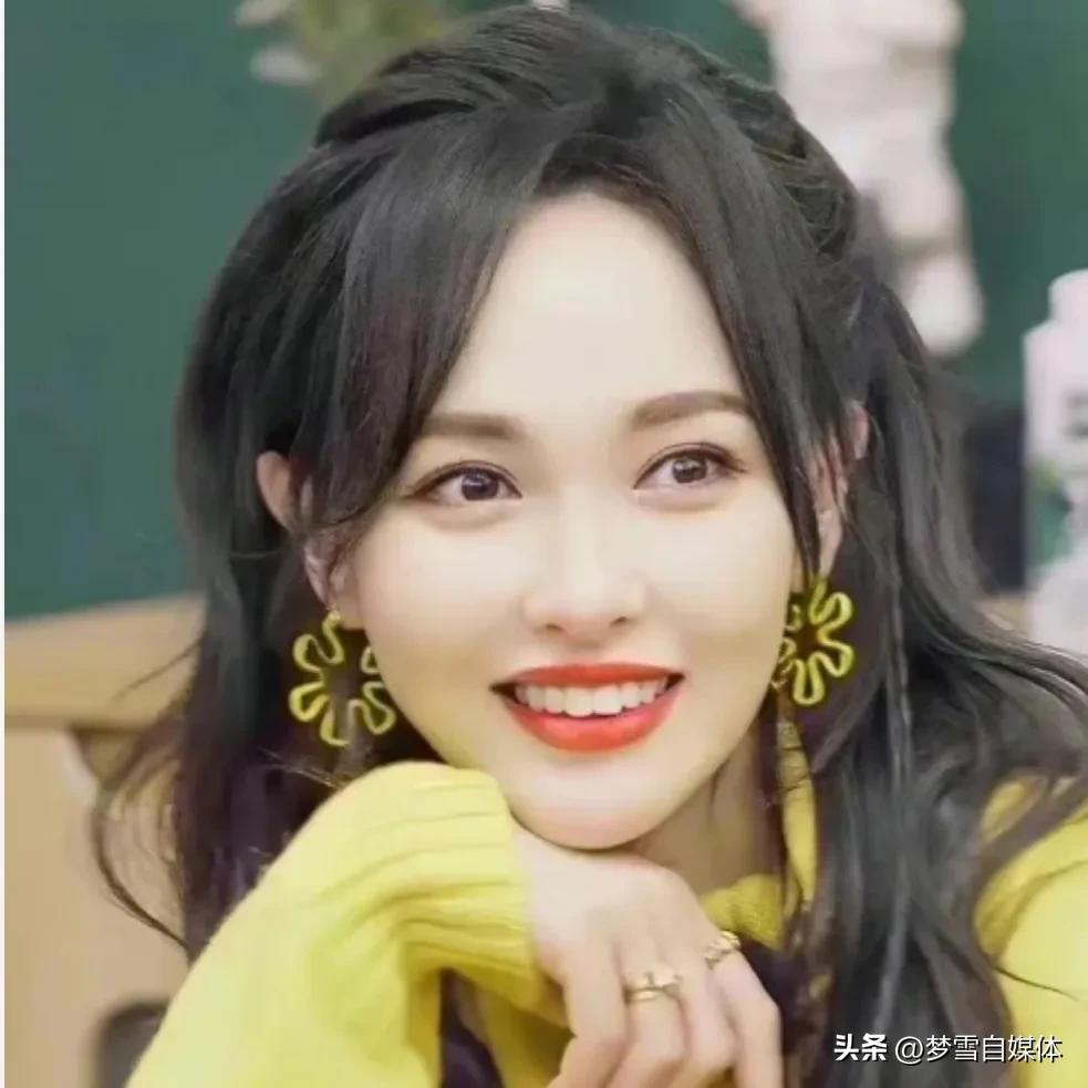 Tang Yan's magic weapon for winning out of the circle: sweet smile and ...