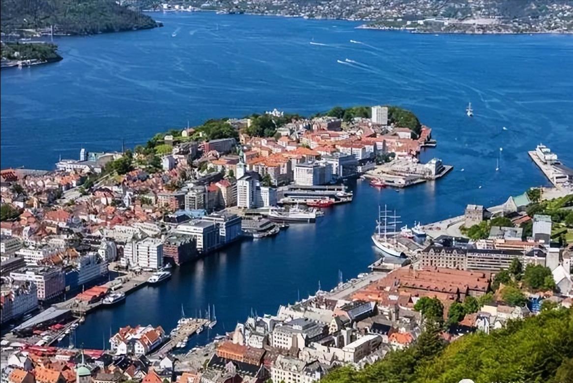 The five strangest countries - iNEWS