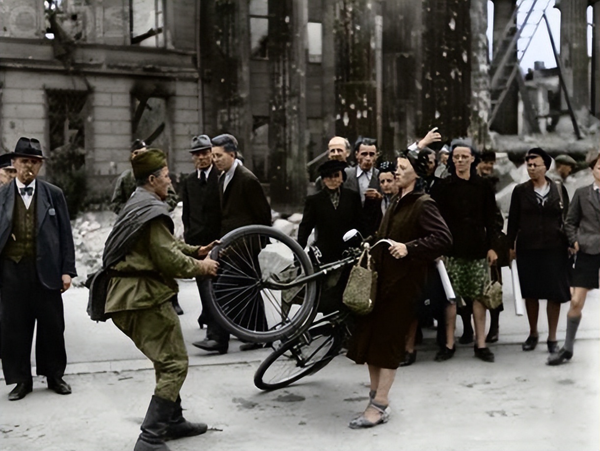 The rivalry between the United States and the Soviet Union during the ...