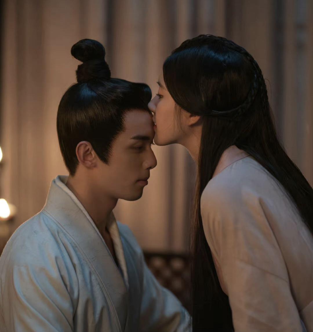 Times Youth League, "The Stars Are Bright", Qi Wei, Dong Jie, Sun Yi - iMedia