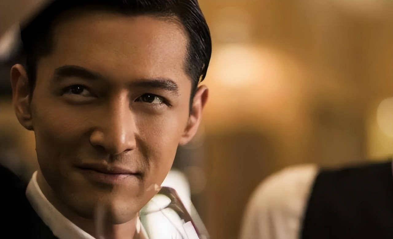 The smile of Hu Ge's wife Huang Xining reveals the secret: she showed ...