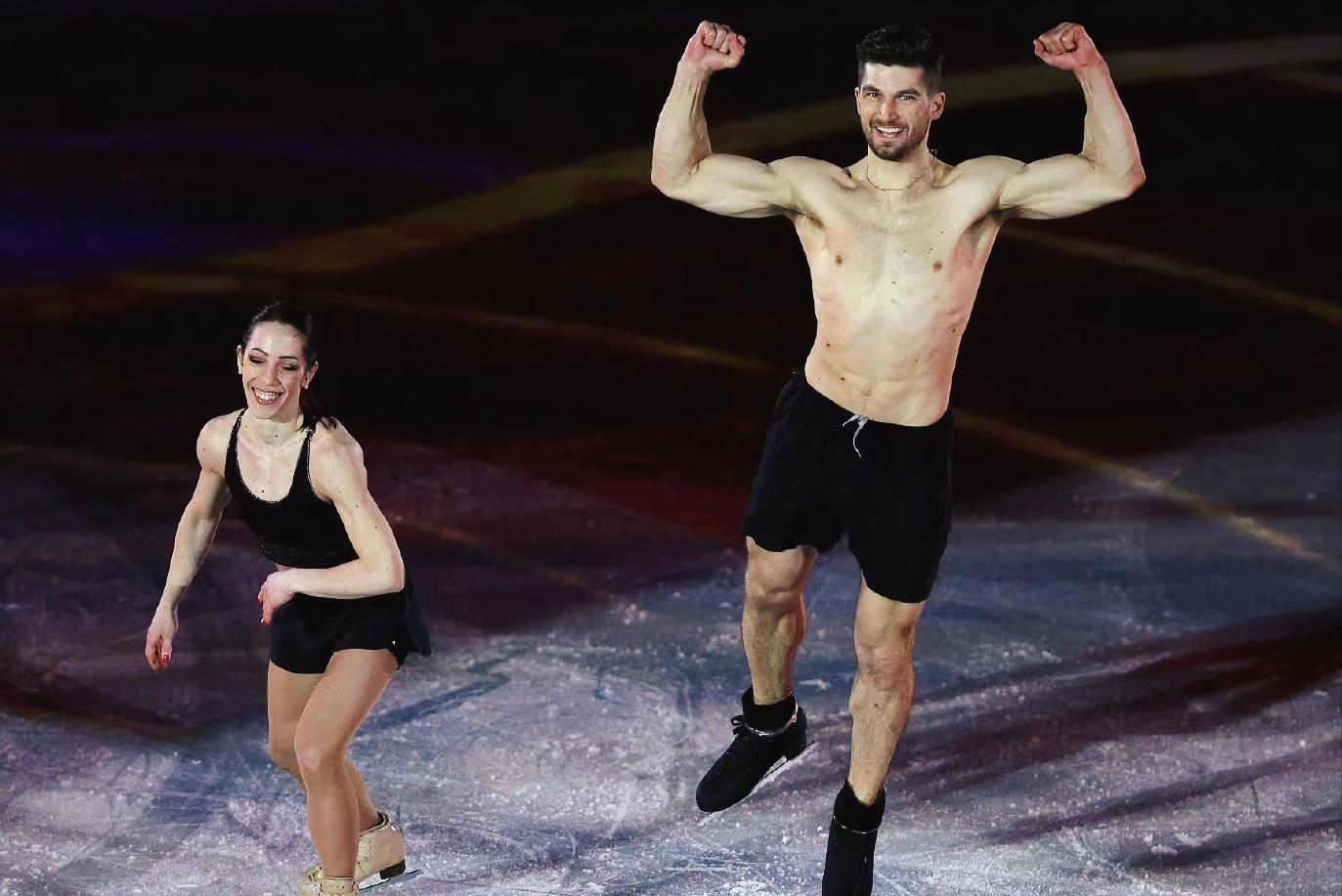 Skating or boxing?Italian players go into battle shirtless, netizens ...