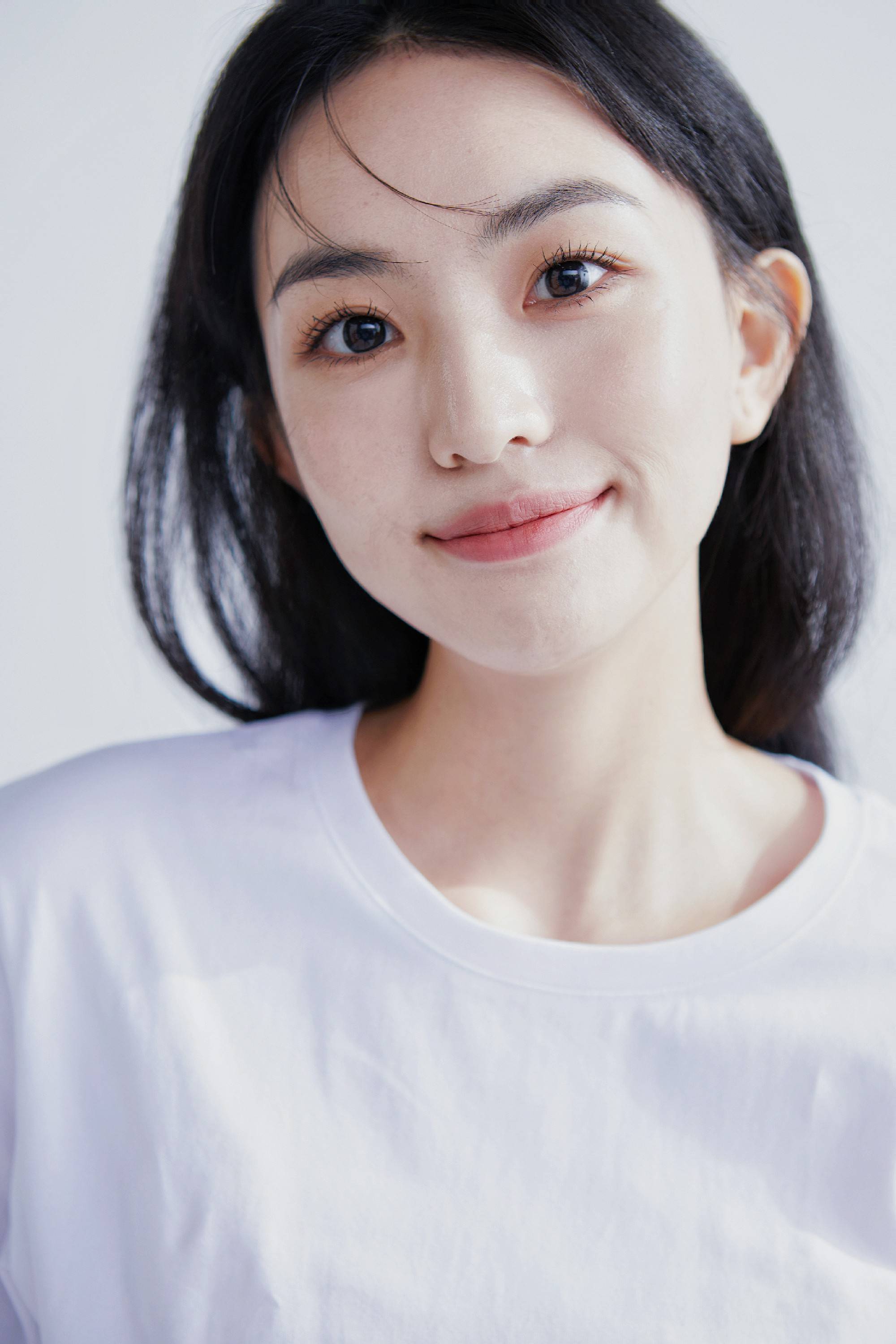 Newcomer actor Lu Menglin's fresh photo reveals the innocent girl with ...