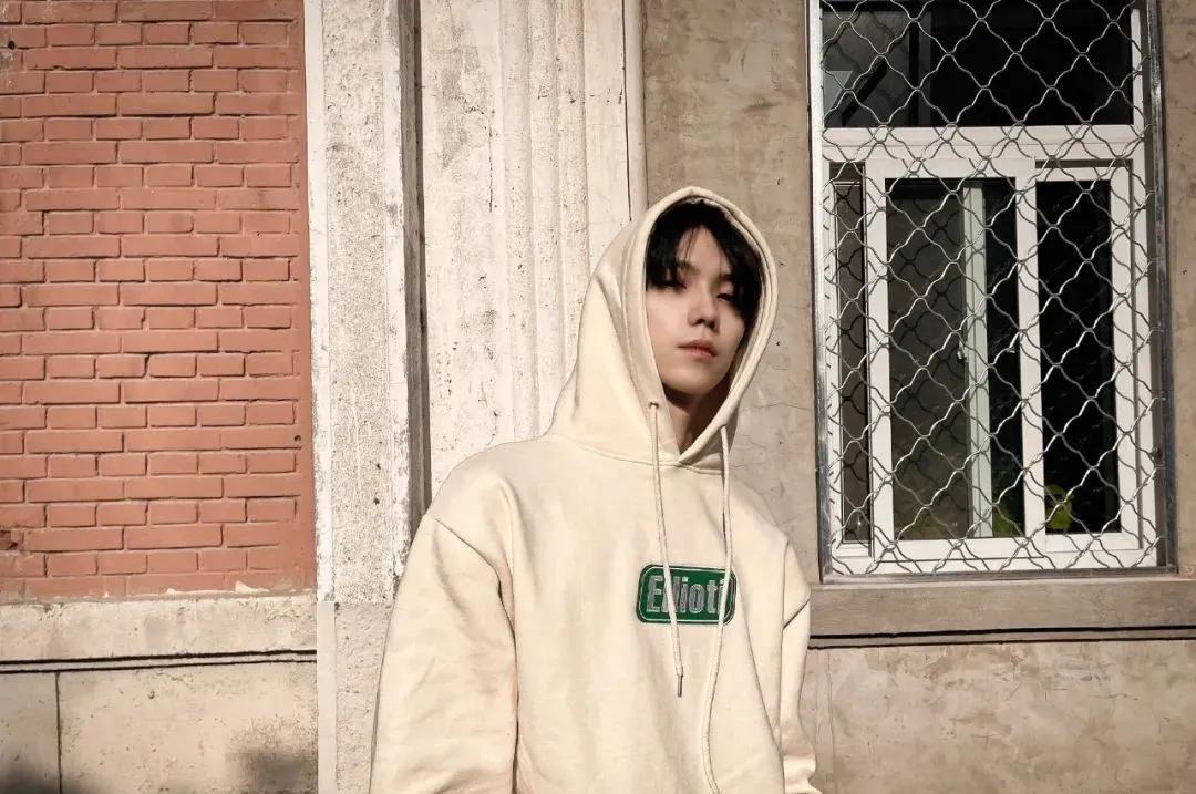 Little gossip, Lin Yi, Luo Yizhou, Chen Linong, Liu Yifei - iNEWS