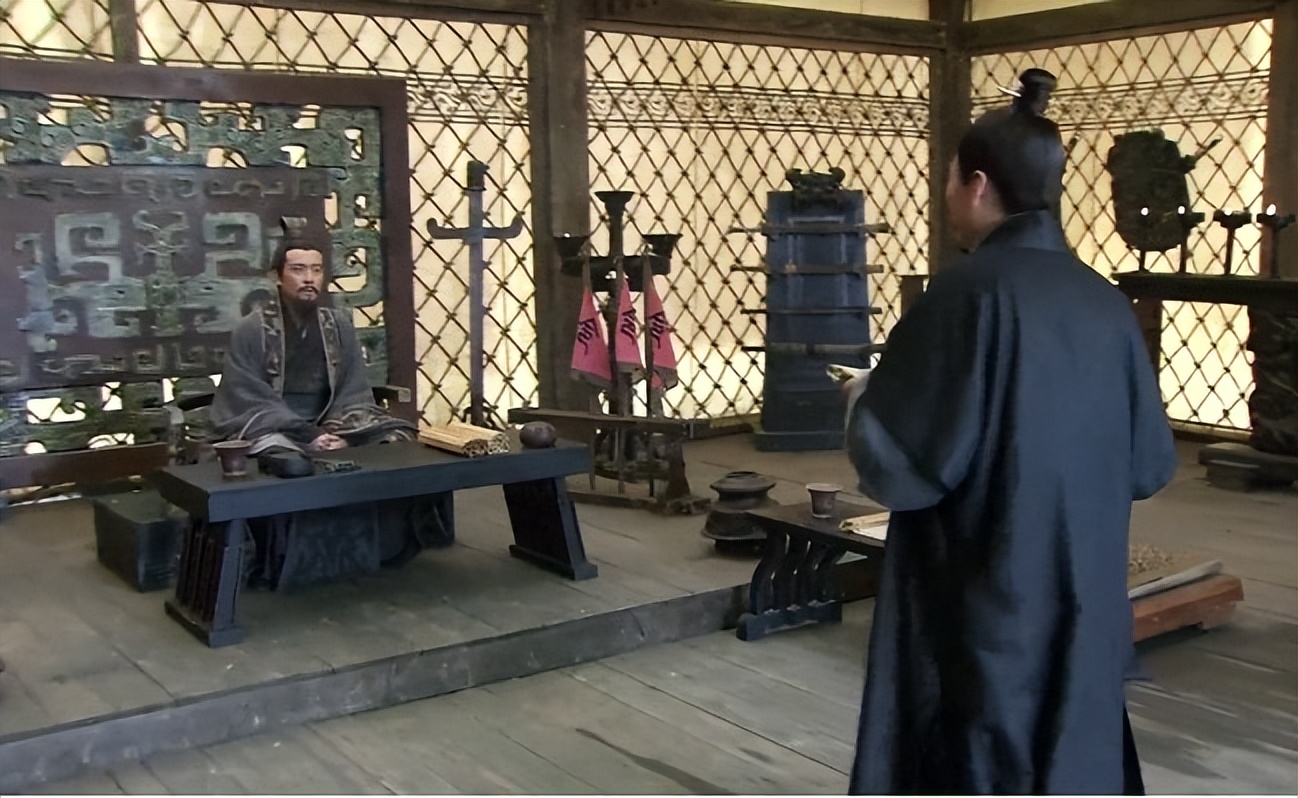 Dong He was Liu Zhang's subordinate, why did Zhuge Liang speak highly ...