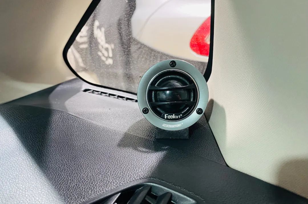 Monitor-level three-way frequency, the Honda Fit takes off directly ...