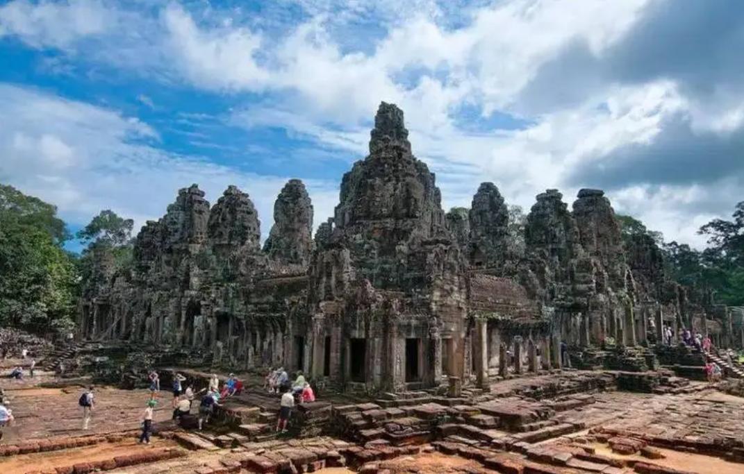 The genealogy of the rulers of the Angkor dynasty, exploring the ...