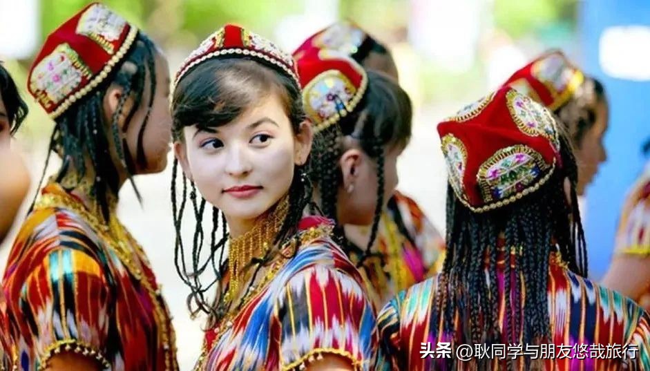 A hat sees ethnic customs, the hat culture of Xinjiang Uyghurs - iNEWS