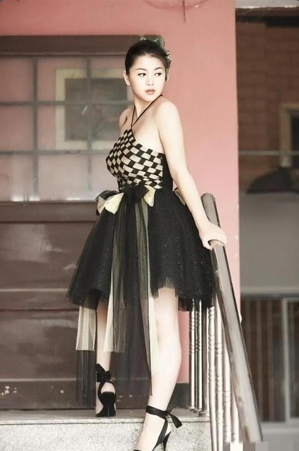 Yu Qing: Because of her good figure, she is called the mainland version ...