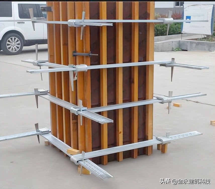 The square column buckle is easy to operate and has a good forming ...