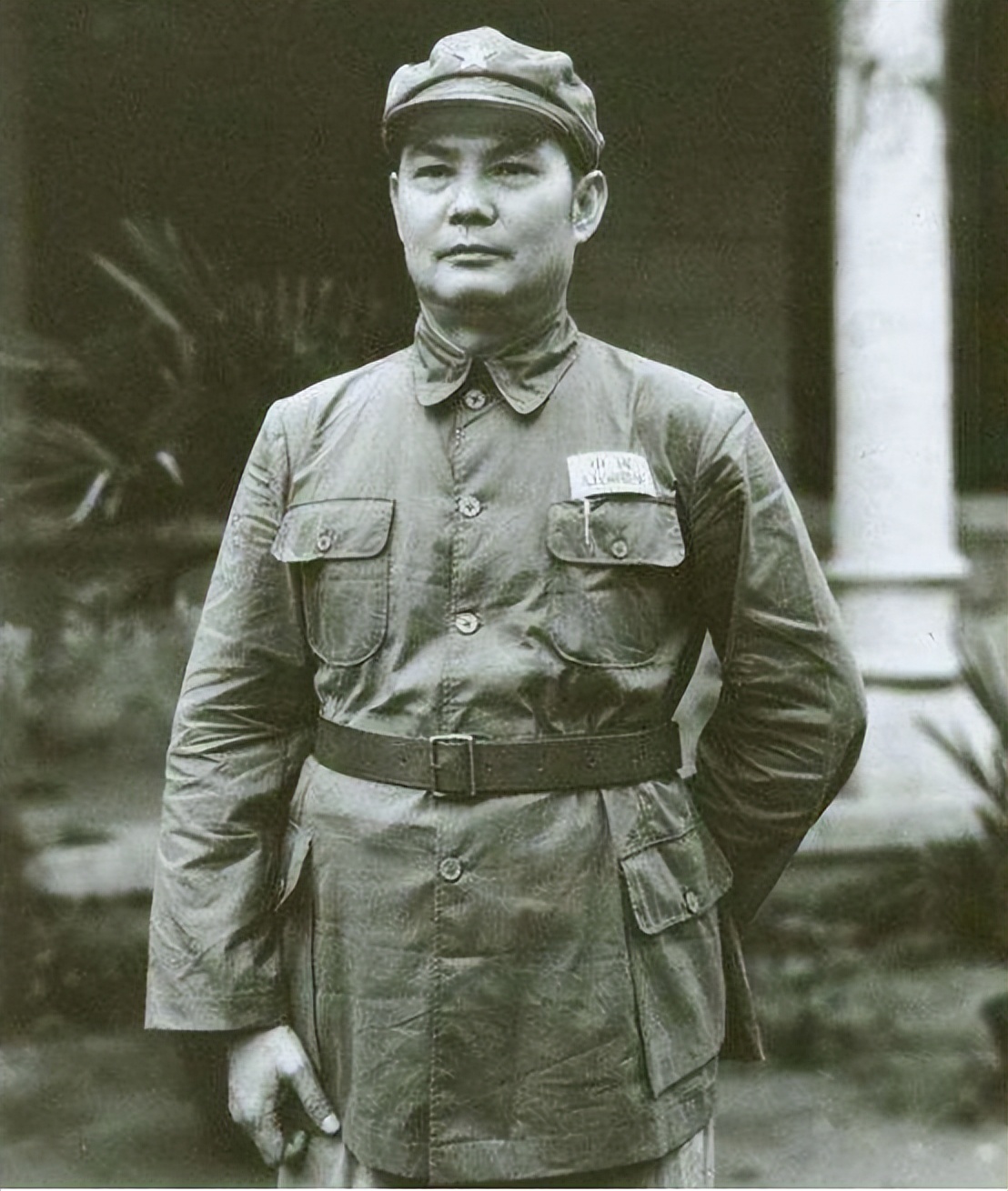 In 1950, Chen Guang was trapped by Li Zuopeng, and he set himself on ...