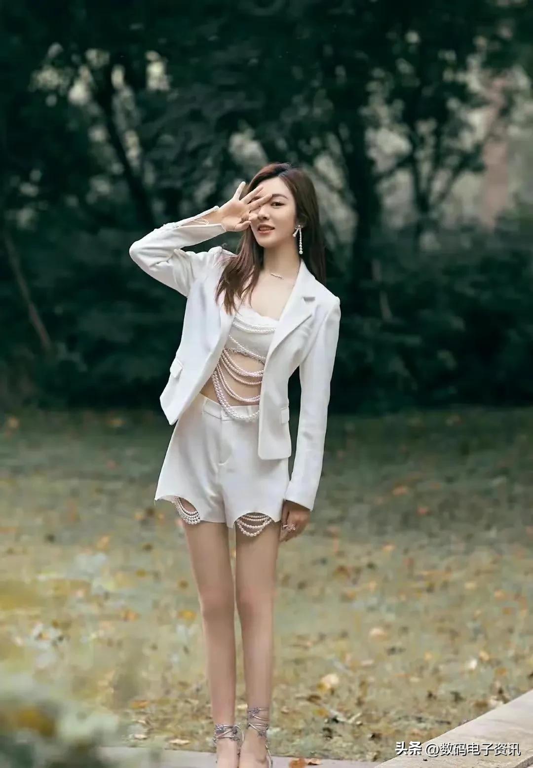 Wang Xiaochen is so beautiful - iNEWS