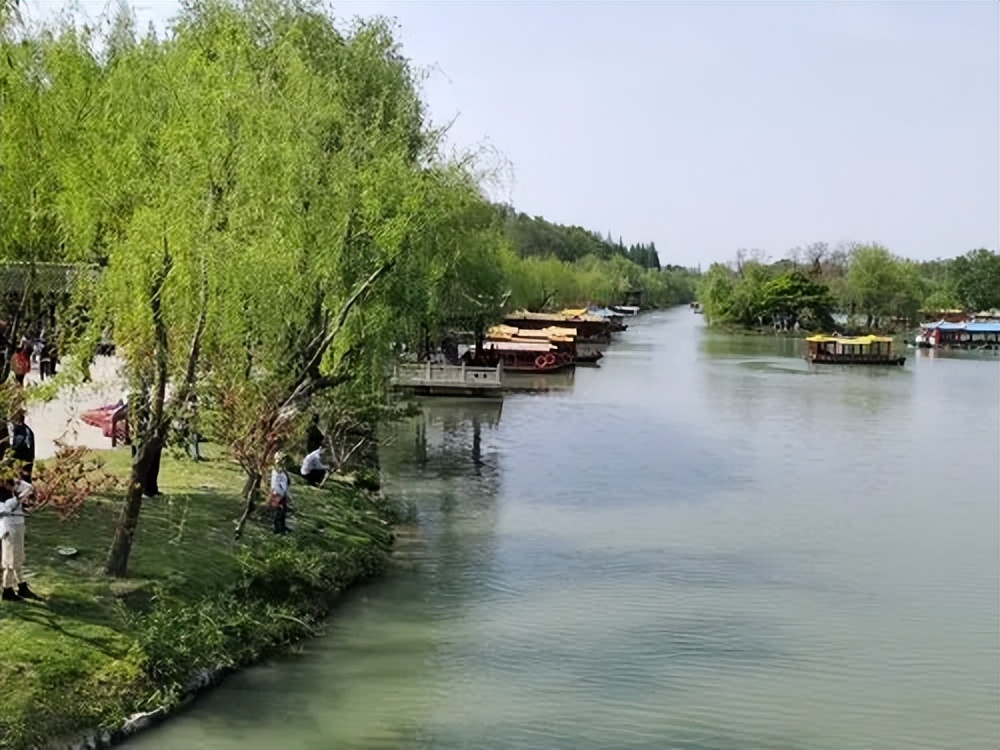 Rhyme of Bianhe River - iNEWS