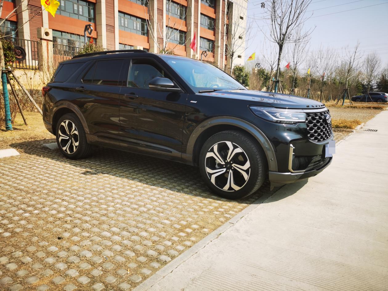 The explorer has smooth shifting and excellent driving experience - iMedia