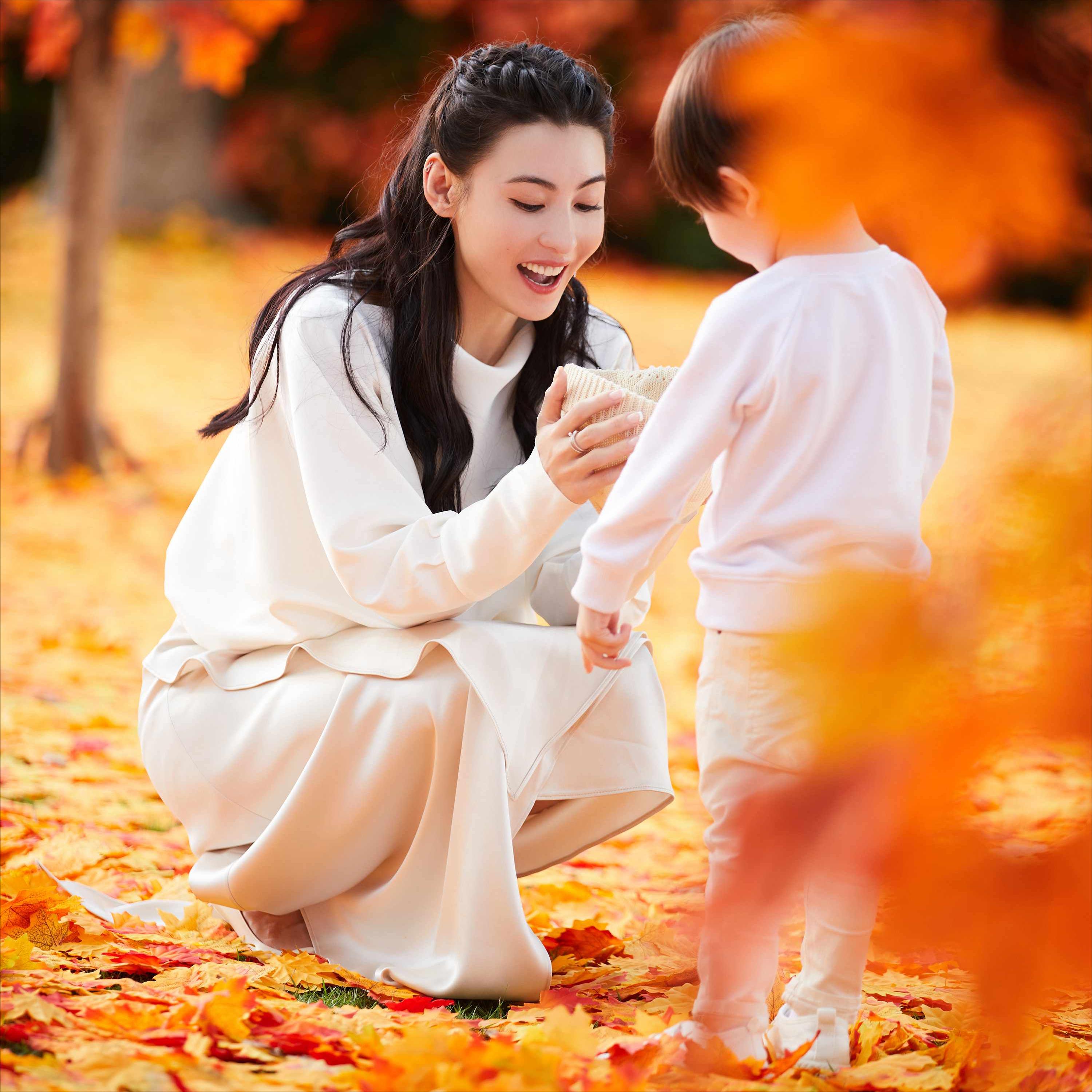 Cecilia Cheung and Sun Donghai received the certificate, is it true or ...