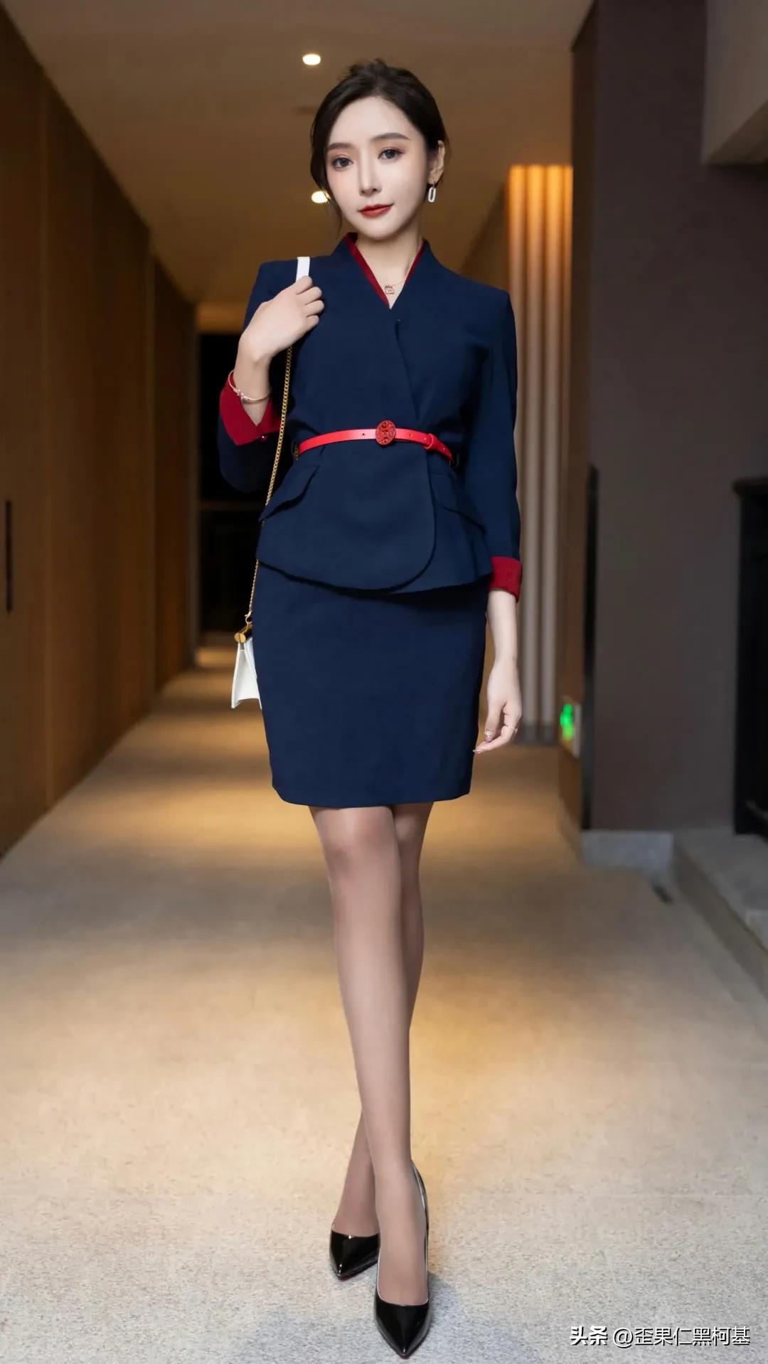 "Shen Yan" hip skirt Wang Xinyao & Lu Xuanxuan & Tiantian - iNEWS