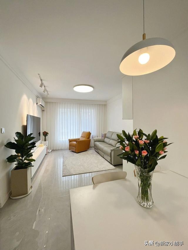 This is the decoration of ordinary people, no ceiling or TV wall, the ...