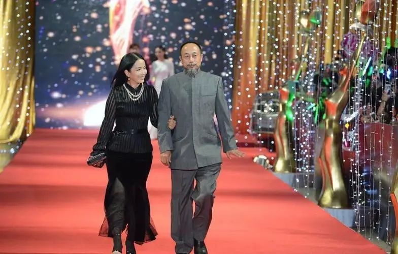 63-year-old Lu Liping talks about the reasons for going abroad! The ...