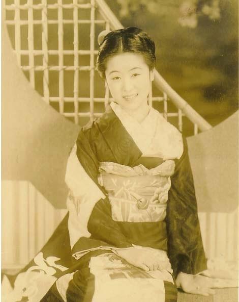 Japanese actor Tanaka Kinuyo passed away at the age of 67. Acting in ...