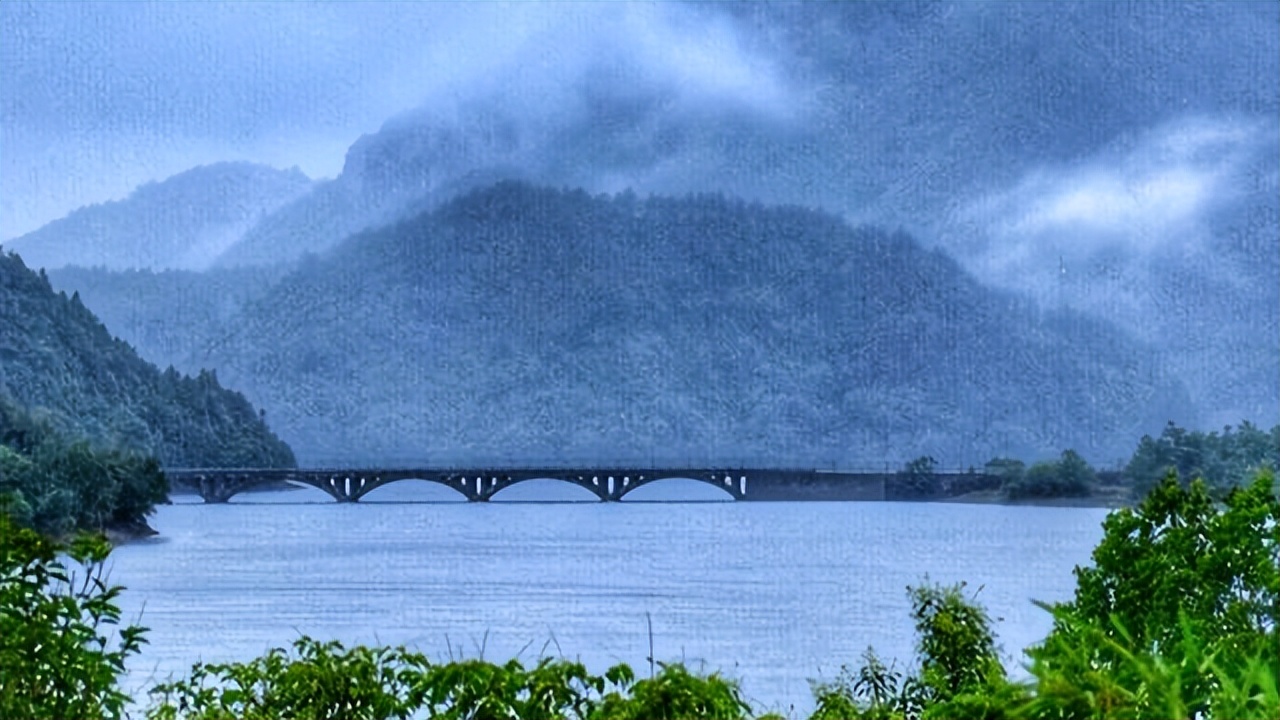 A poem written by the leader of the literary world in the early Qing ...