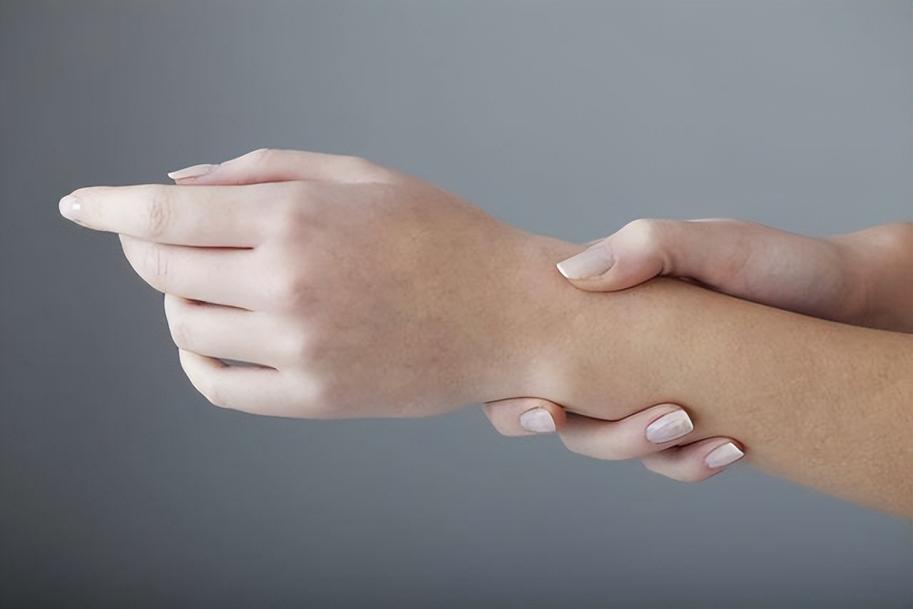 Wrist pain, thumb pain is the mother's hand?How to improve mother's ...