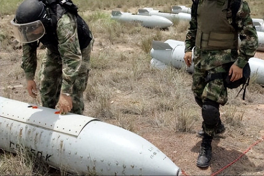 The U.S. aided Ukraine with cluster bombs. Why didn't China ban this ...