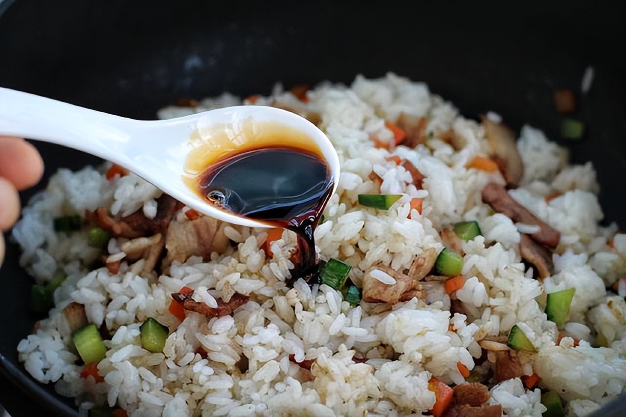 Should I continue to eat overnight rice? Many people may have problems ...
