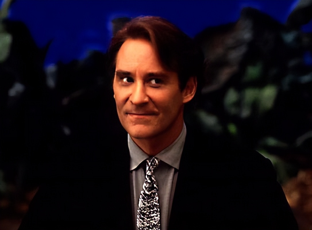 From Music to Performance: Kevin Klein's Transformational Path - iNEWS