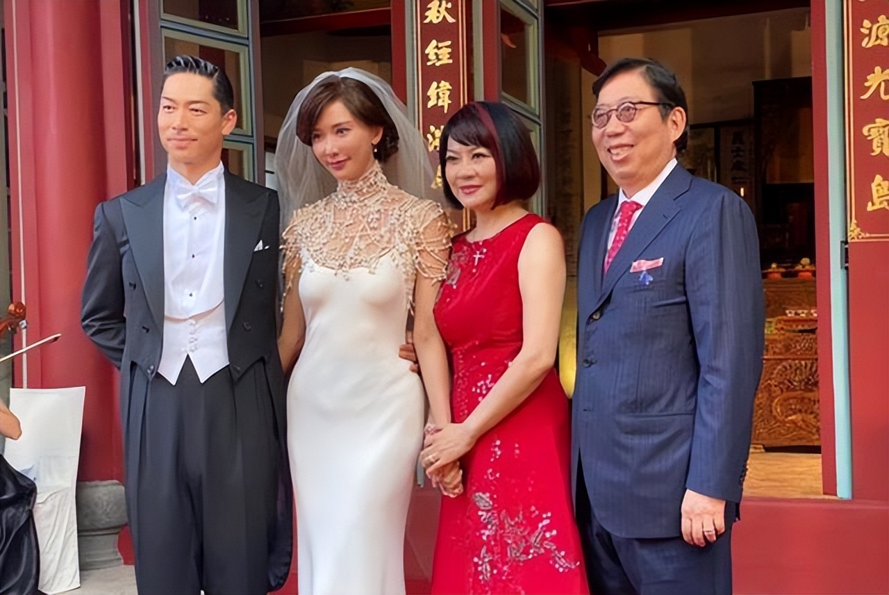 Lin Chiling brought her Japanese husband to a high-class party, AKIRA ...