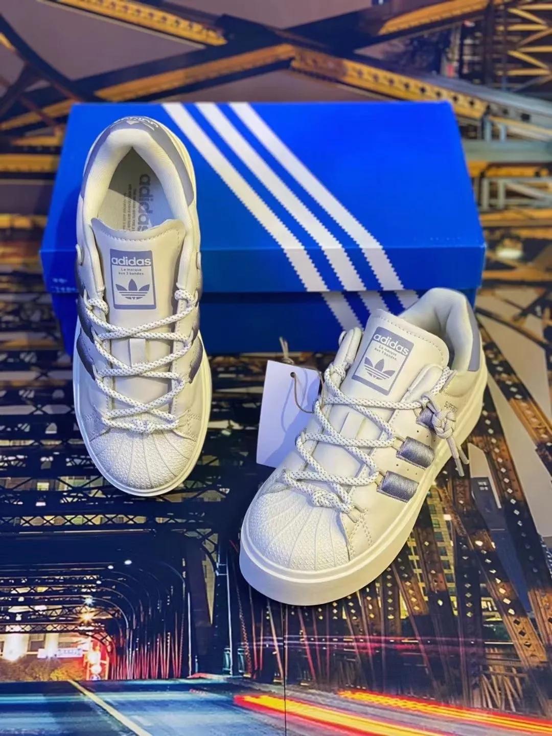 Adidas shell lavender color matching Few girls can refuse its ...