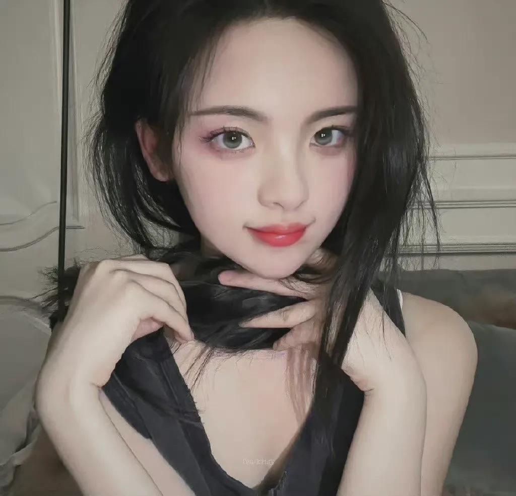 Who are the stars born in 1998 in the entertainment industry? - iNEWS