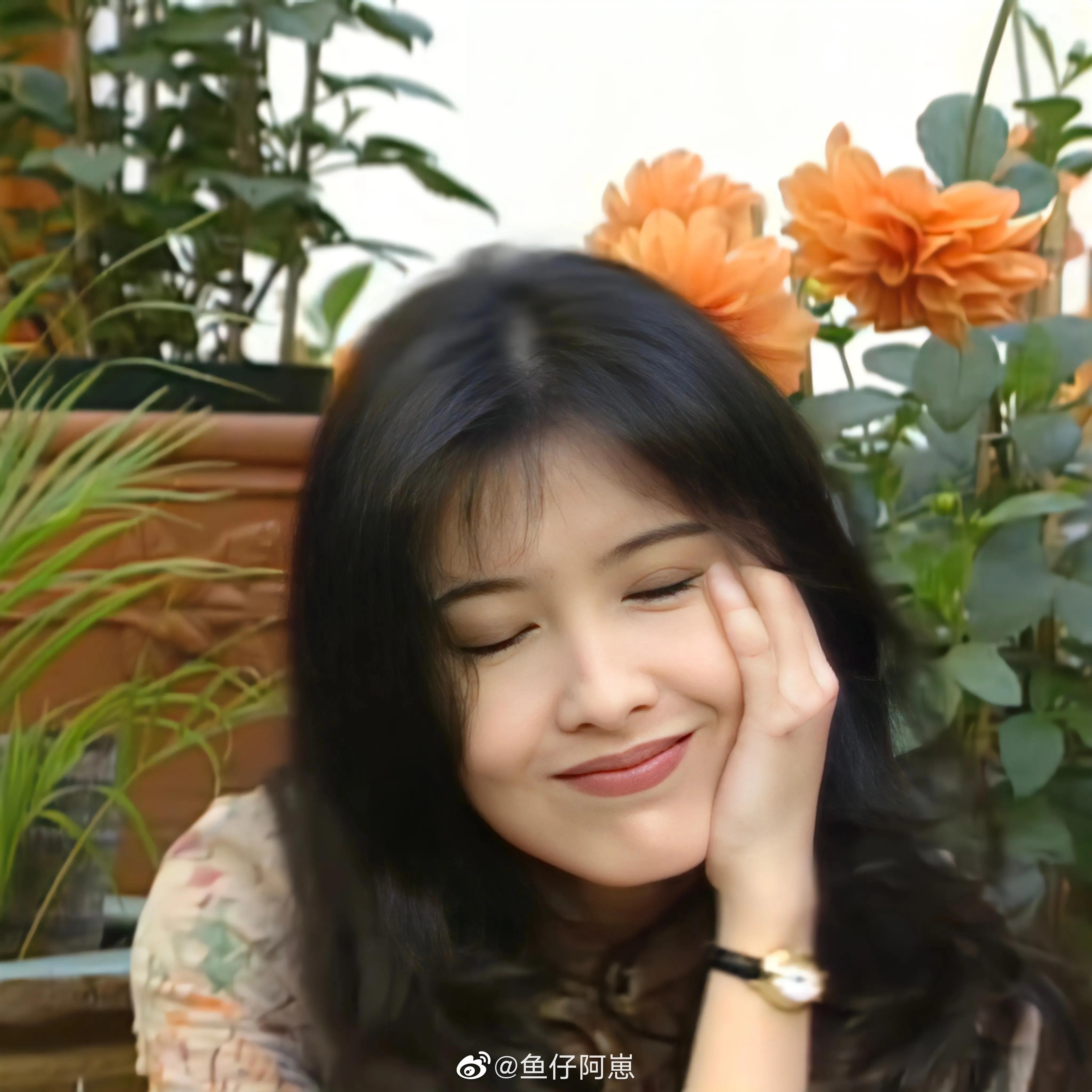 "Zhou Huimin" dances gracefully and rolls poems and books - iNEWS