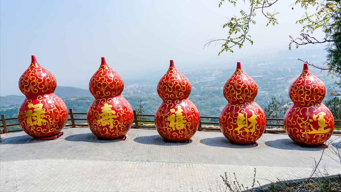Useful and useless, big and small: Zhuangzi's dialectics - iNEWS