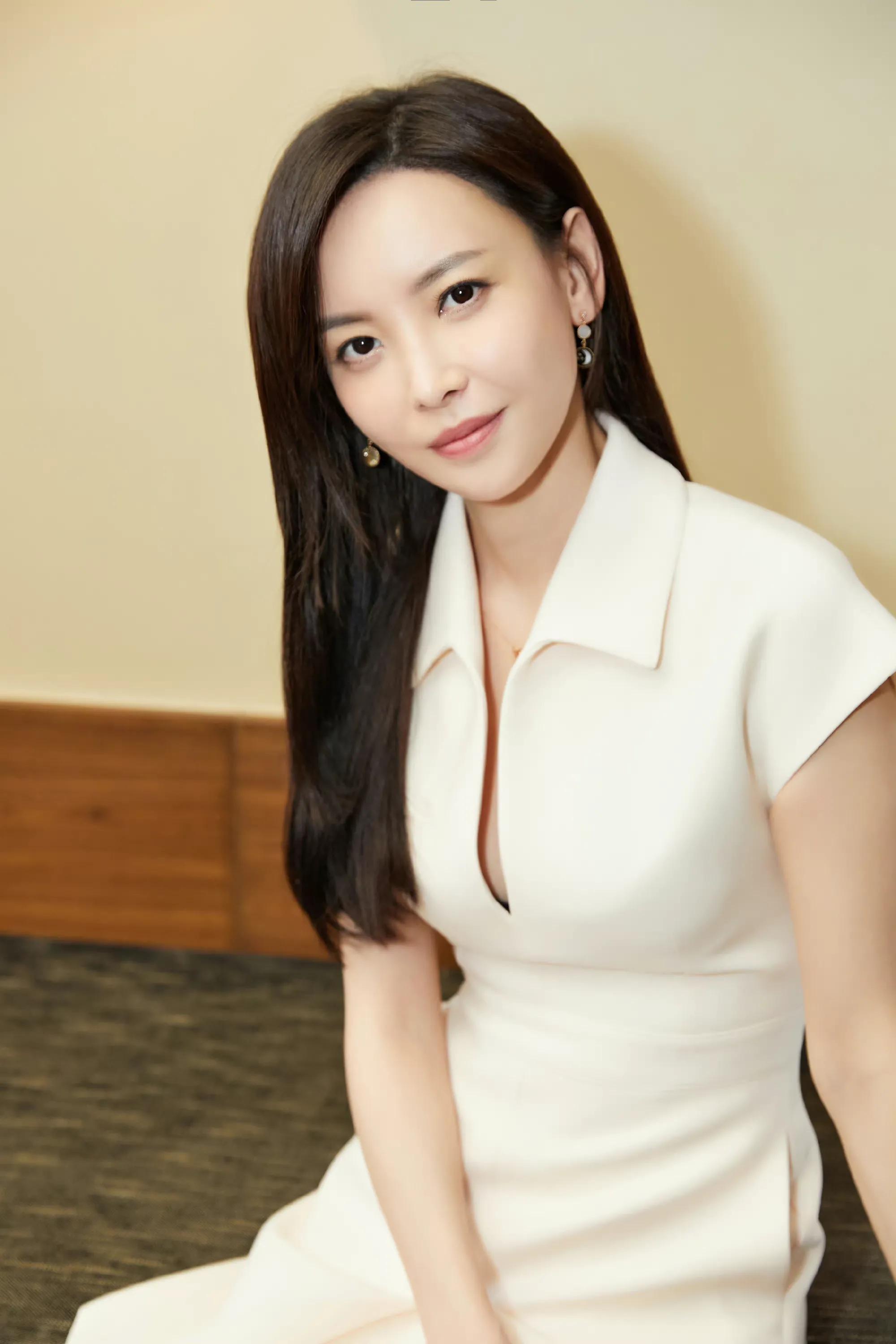 Yu Wenwen's beautiful pictures - iNEWS