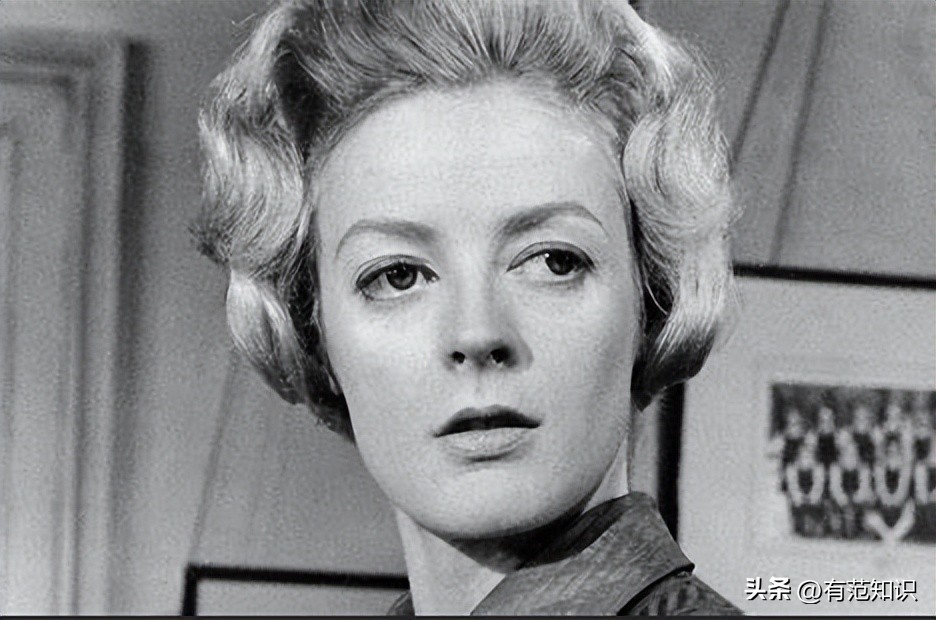 Queen of the Screen: The Stories and Achievements Behind Maggie Smith's ...