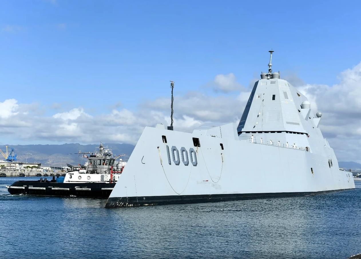 DDG-1000 destroyer, although its appearance is sci-fi, it has obvious ...