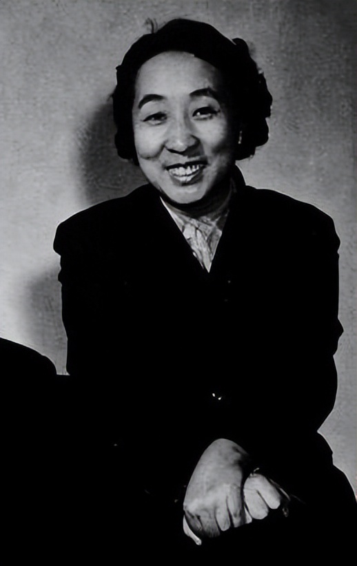 Among the five women in Lin Biao's life, the most attractive one is the ...