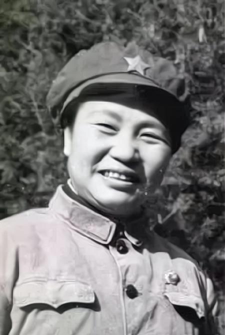 Li Zhen, the founding female major general, returned to her hometown ...