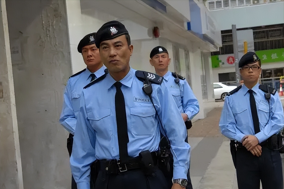 Chinese-style police uniforms herald a country's political and cultural ...