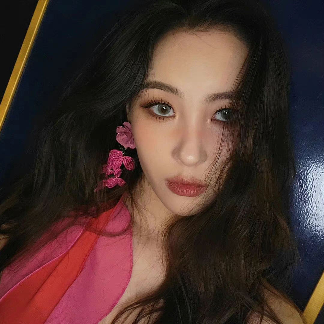 Xuan Mei's fashionable hangover makeup, 45kg slim and round body, is ...